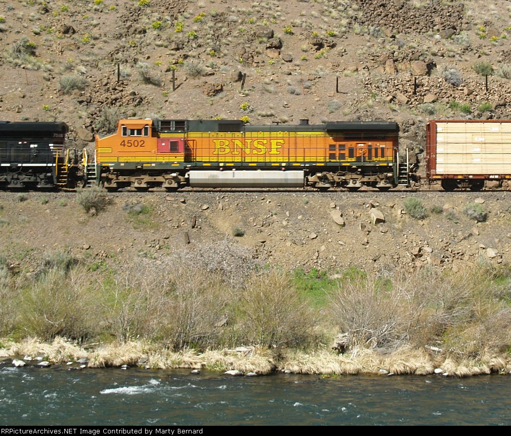 BNSF 4502